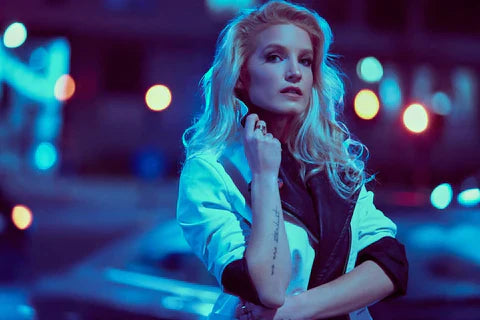 Nina – Dreamwave artist with strong vocals. – Newretro.Net